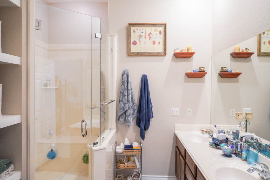 2107 Sue Street : Cori Radley & Co. | Real Estate